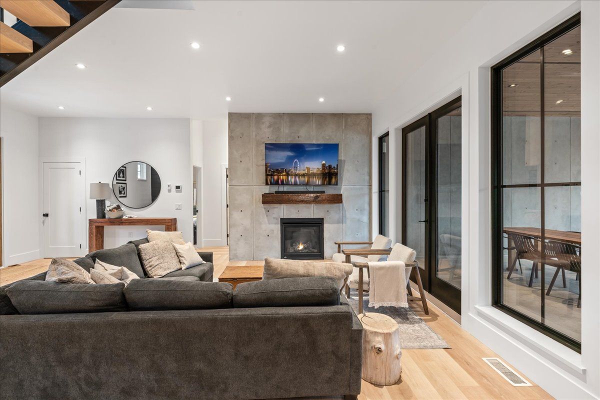 41829 Yarrow Central Road, Yarrow BC - Hardy Real Estate Team